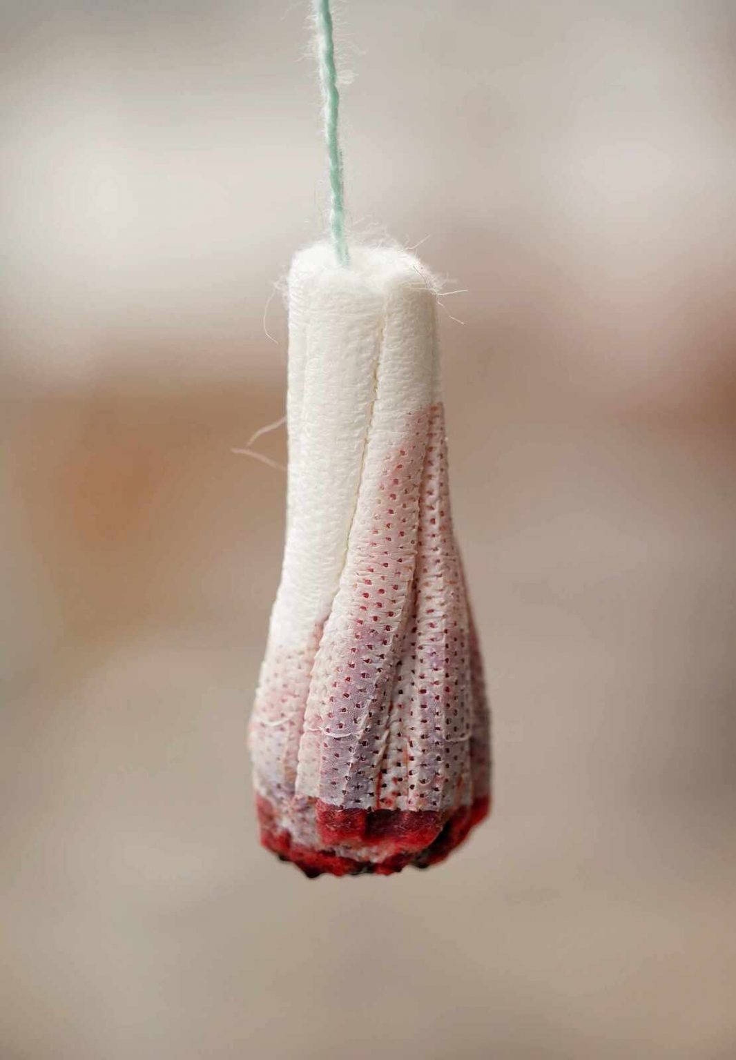 The history of tampons: Where did they come from? - Vulvani