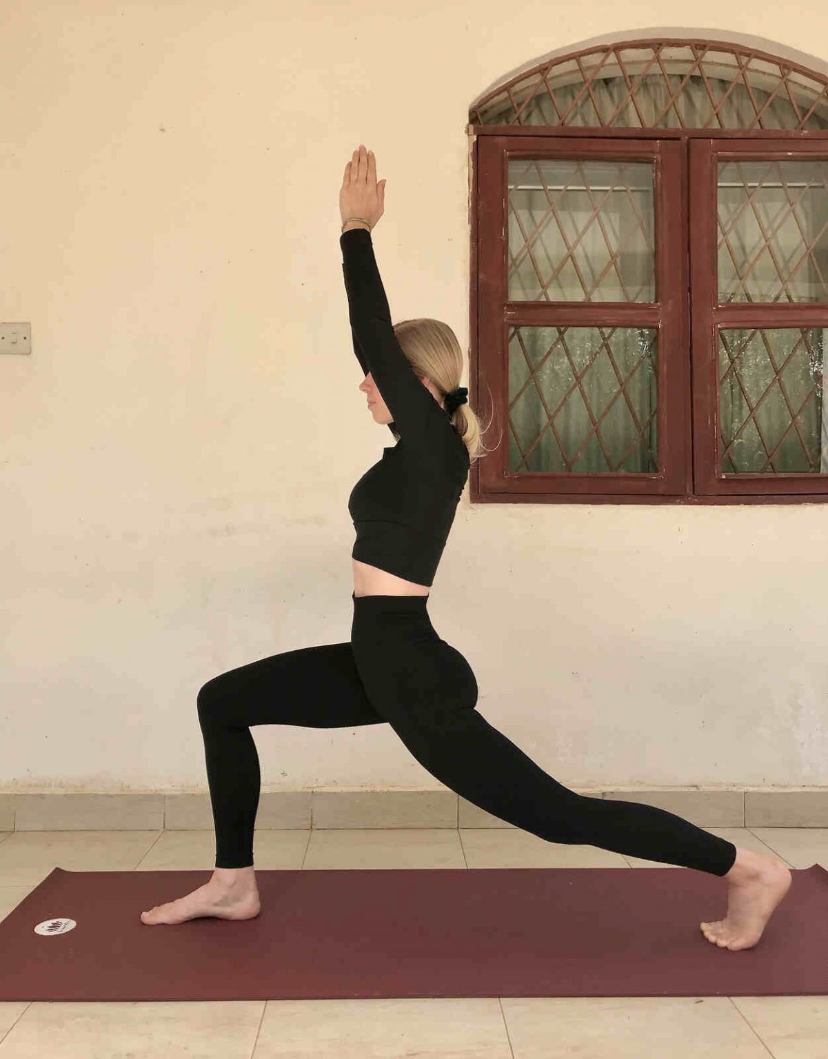 Yoga exercises for the different phases of the cycle - Vulvani